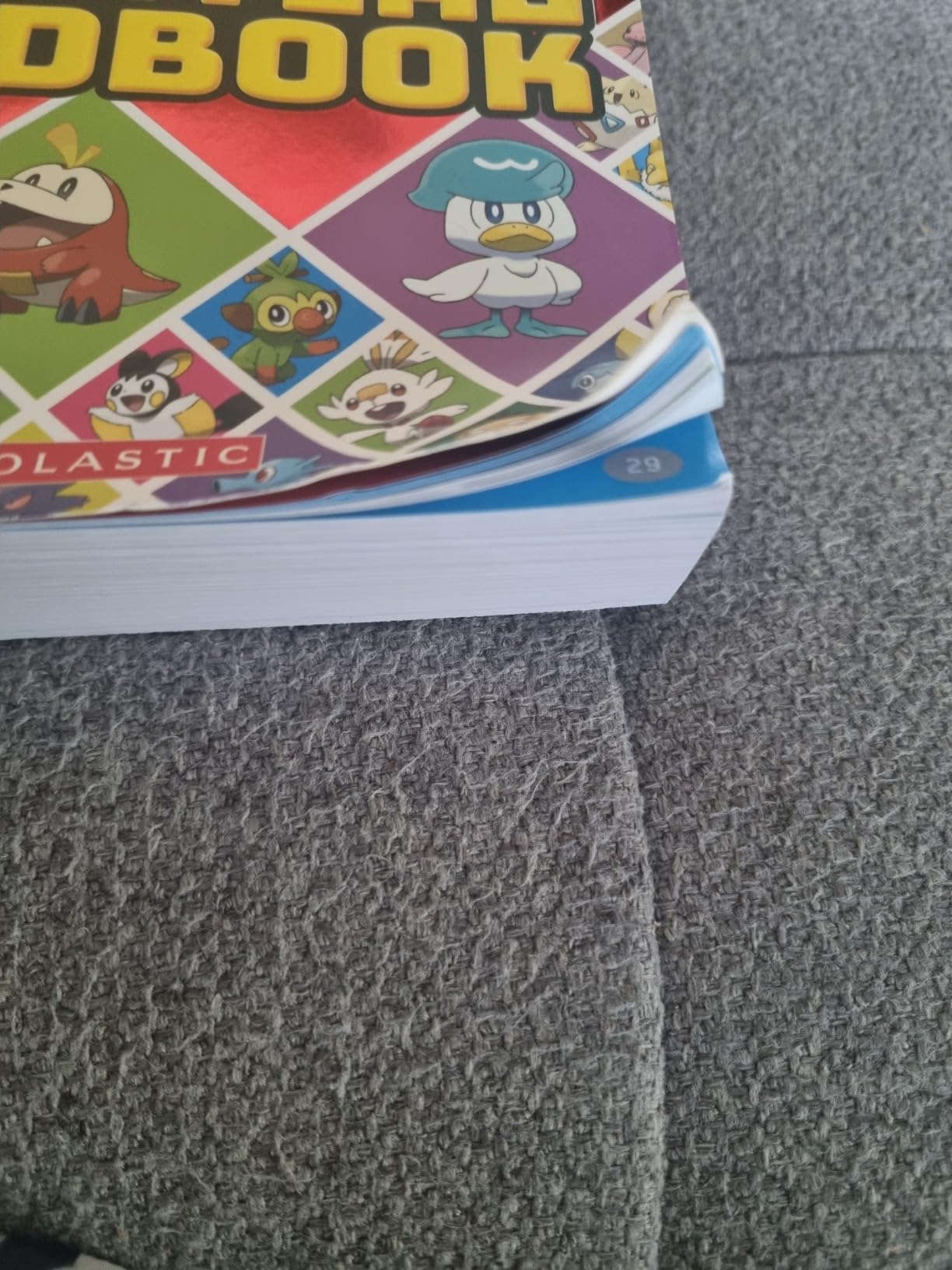 Pokemon: Super Duper Extra Deluxe Essential Handbook : Scholastic ...