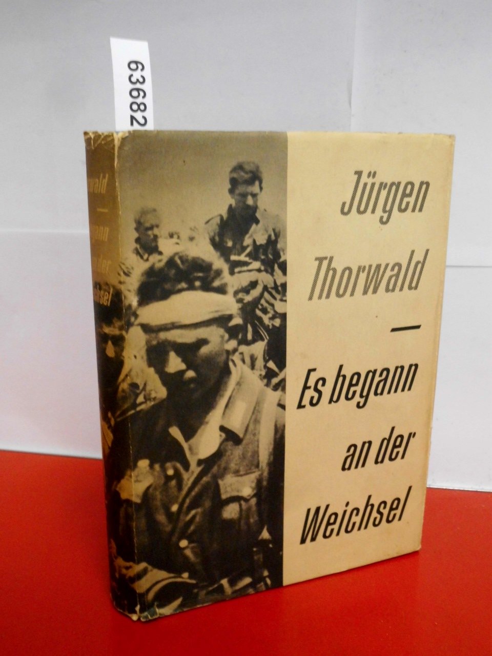 Amazon.com: Es begann an der Weichsel.: Jurgen Thorwald: Books