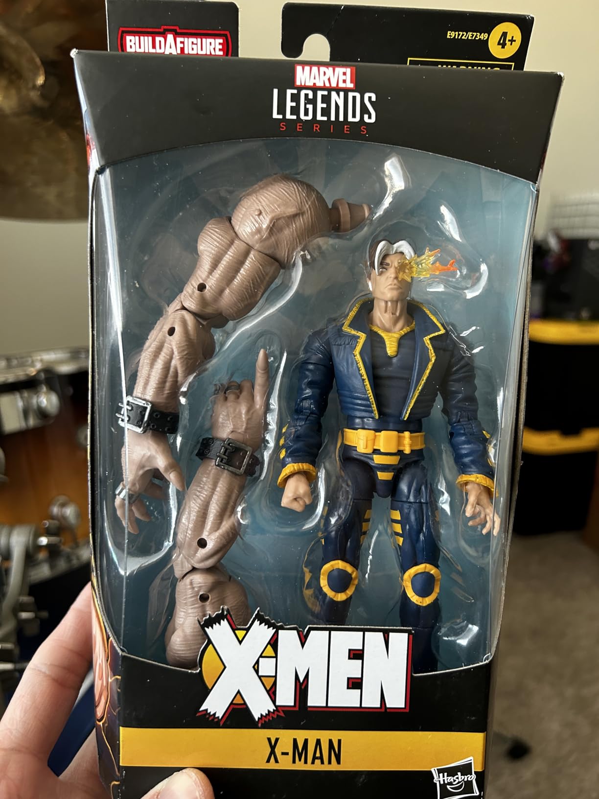 Amazon.com: Marvel Hasbro Legends Series 6-inch Collectible X-Man ...