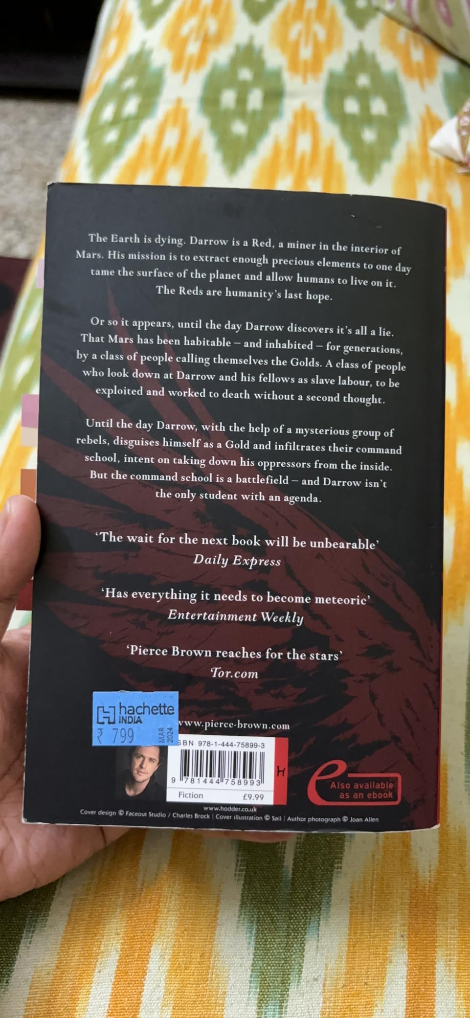 RED RISING: Book 1 of the Red Rising Saga (Red Rising Trilogy, 1 ...