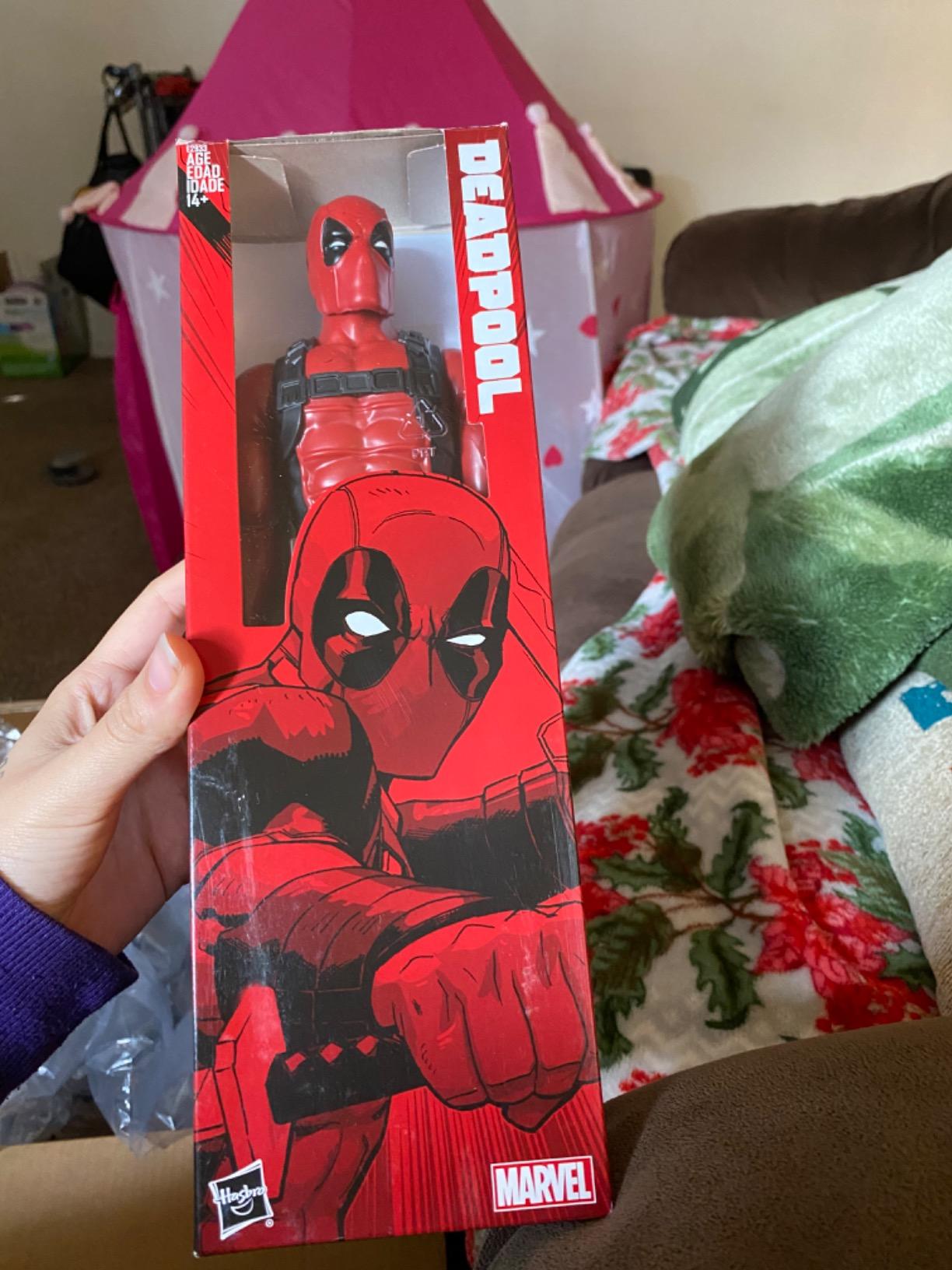 Amazon.com: Marvel Deadpool 12-Inch Action Figure with Accessory, Super ...