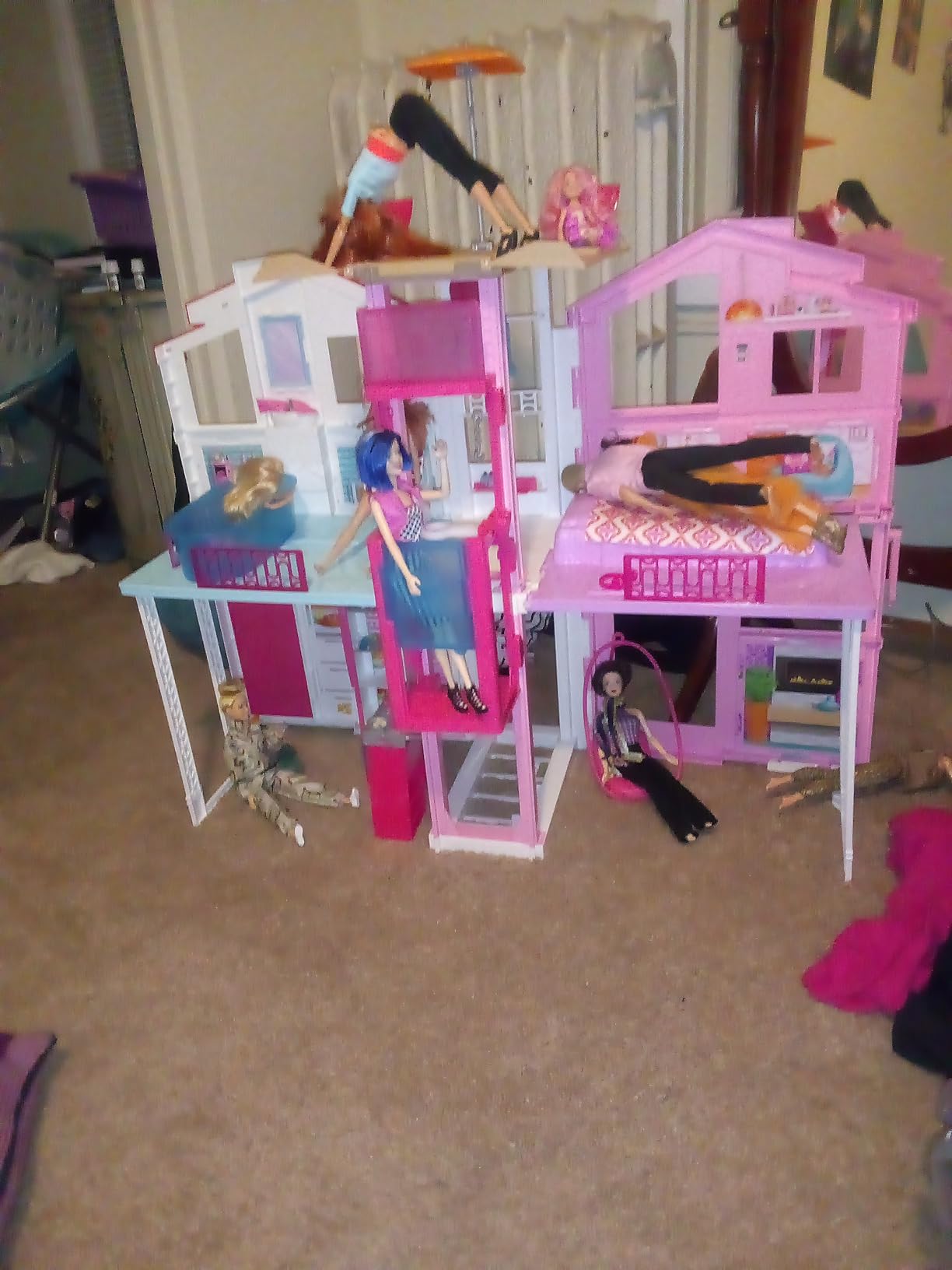 Amazon.com: Barbie Doll House Playset, 3-Story Townhouse with 4 Rooms ...