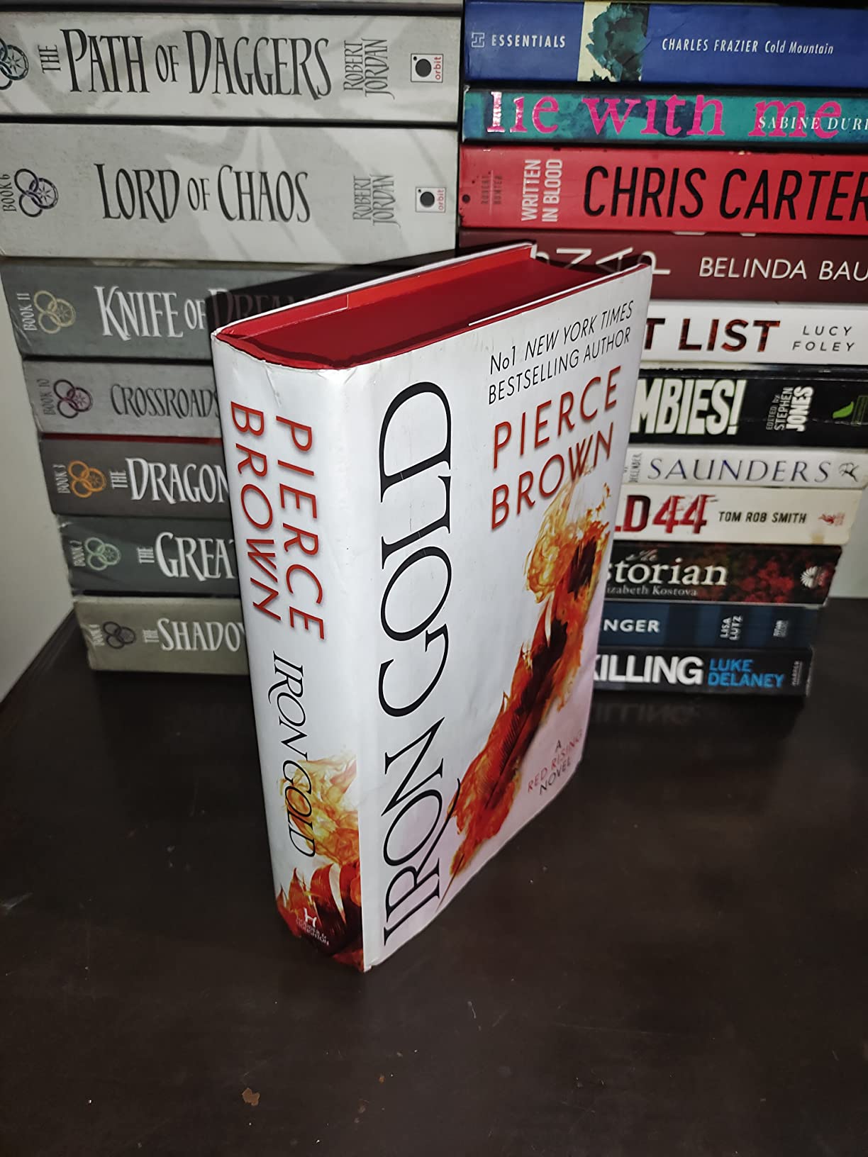 Iron Gold: Book 4 of the Red Rising Saga : Brown, Pierce: Amazon.in: Books