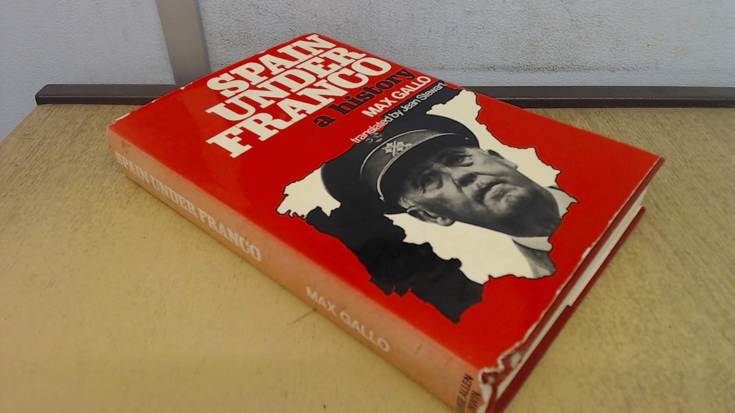 Spain under Franco;: A history: Gallo, Max: 9780049460096: Amazon.com ...