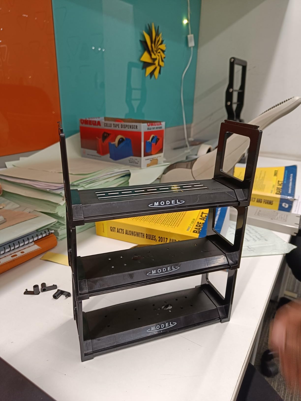 MYADDICTION Collectible Display Stand for Models Diecast Toy Cars Black ...