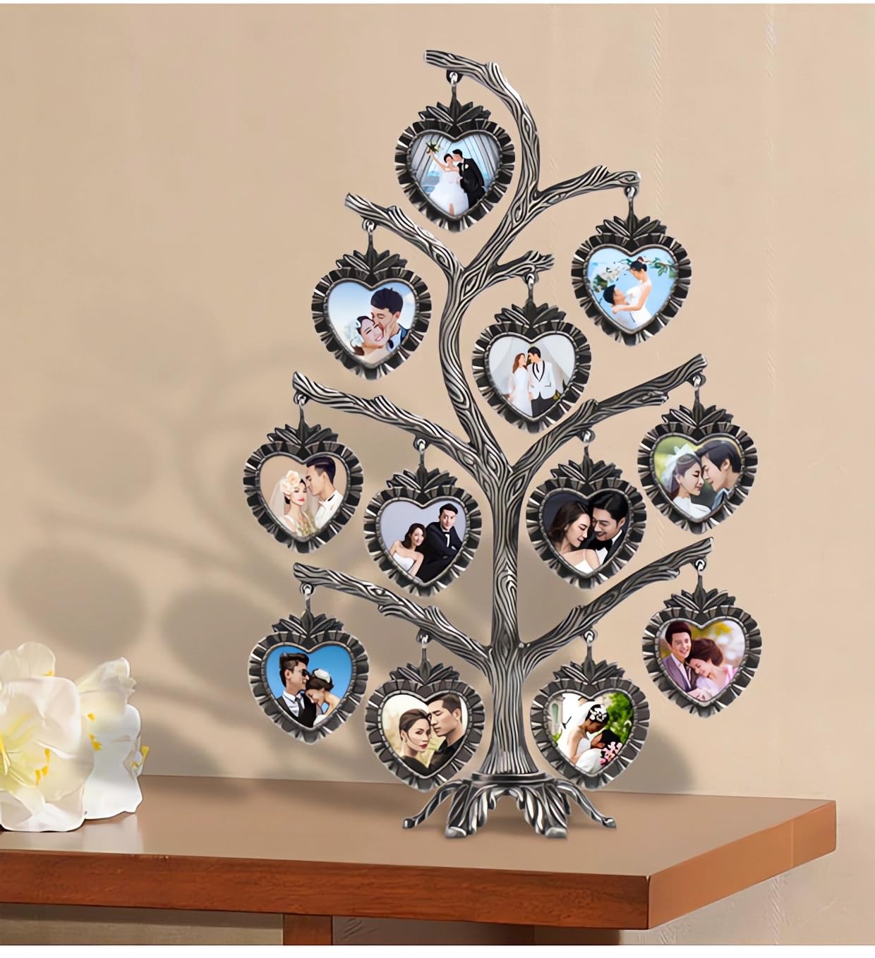 Creative Family Tree Displays Comment 'KEEPSAKE' To Begin Creating
