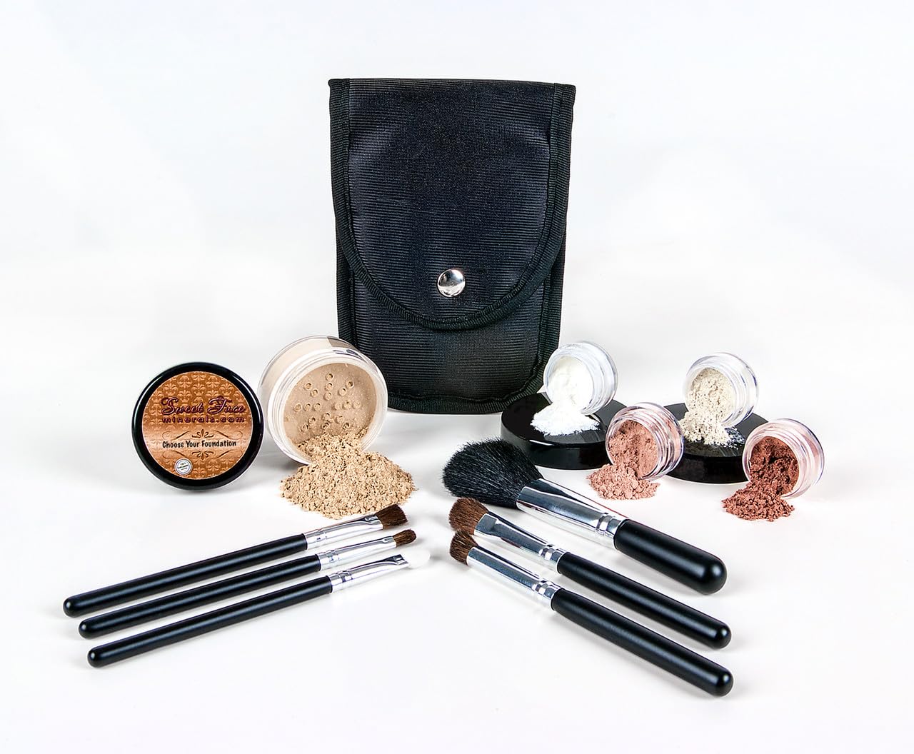 Amazon.com : Starter Makeup Kit with Brush (Beige Shade), All-Natural ...