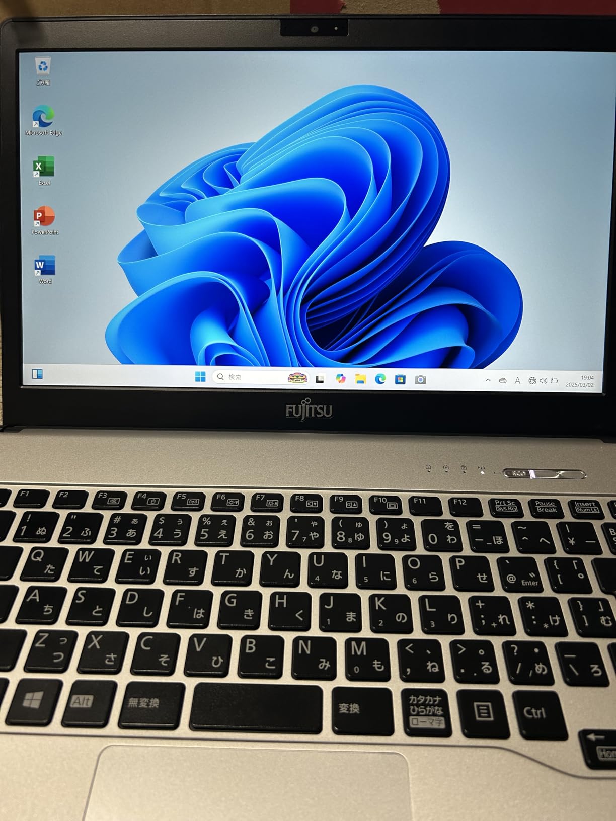 Amazon.co.jp: 富士通 LIFEBOOK S938 / 13.3インチ ノートPC/CPU:第8世代Core i5 / メモリ ...