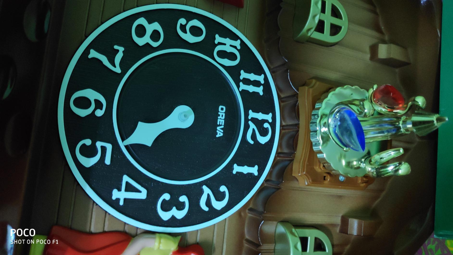 Oreva Vintage Style Farm House with Dancing Couple Plastic Abstract ...