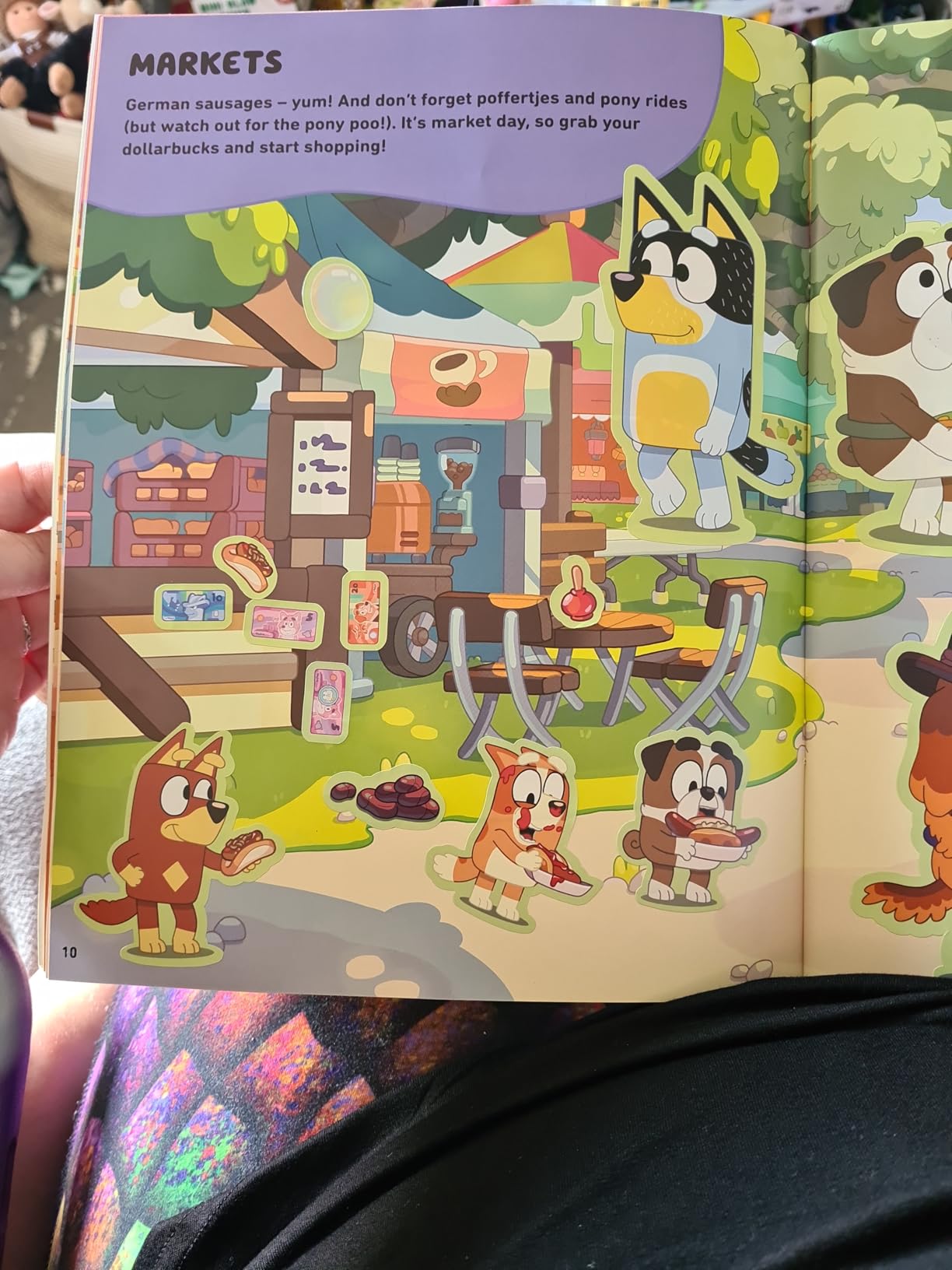 Bluey: Let's Stick!: Sticker Scenes Book : Bluey: Amazon.co.uk: Books