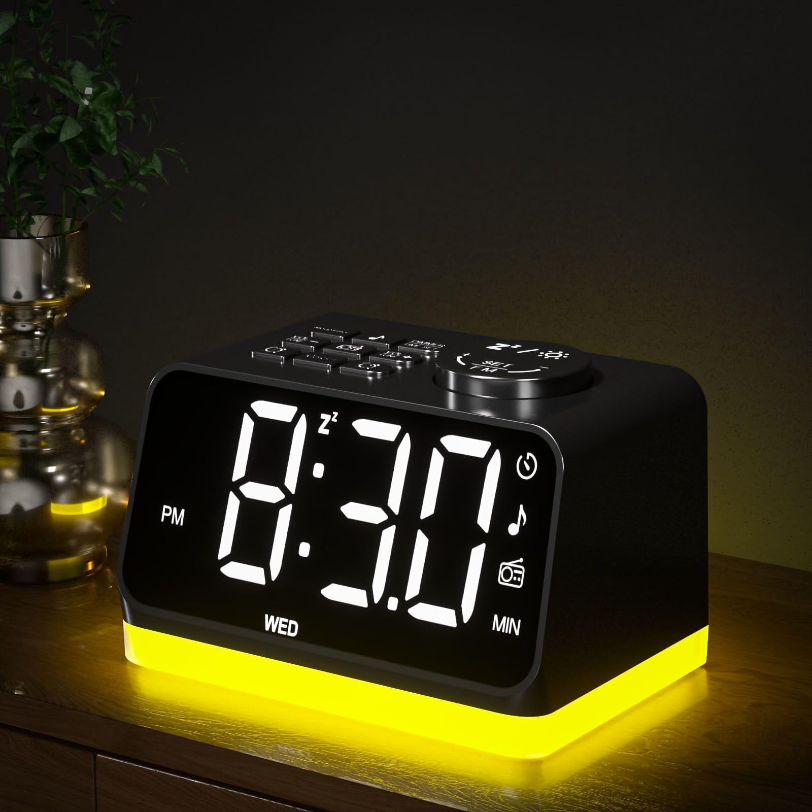 LLOYTRON "Daybreak" Alarm Clock Radio with Buzz Alarm or Radio - Snooze ...