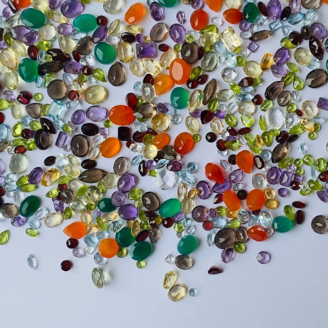 Watch 1000 Carats Loose Mixed Gems Wholesale Lot. Natural Faceted on ...