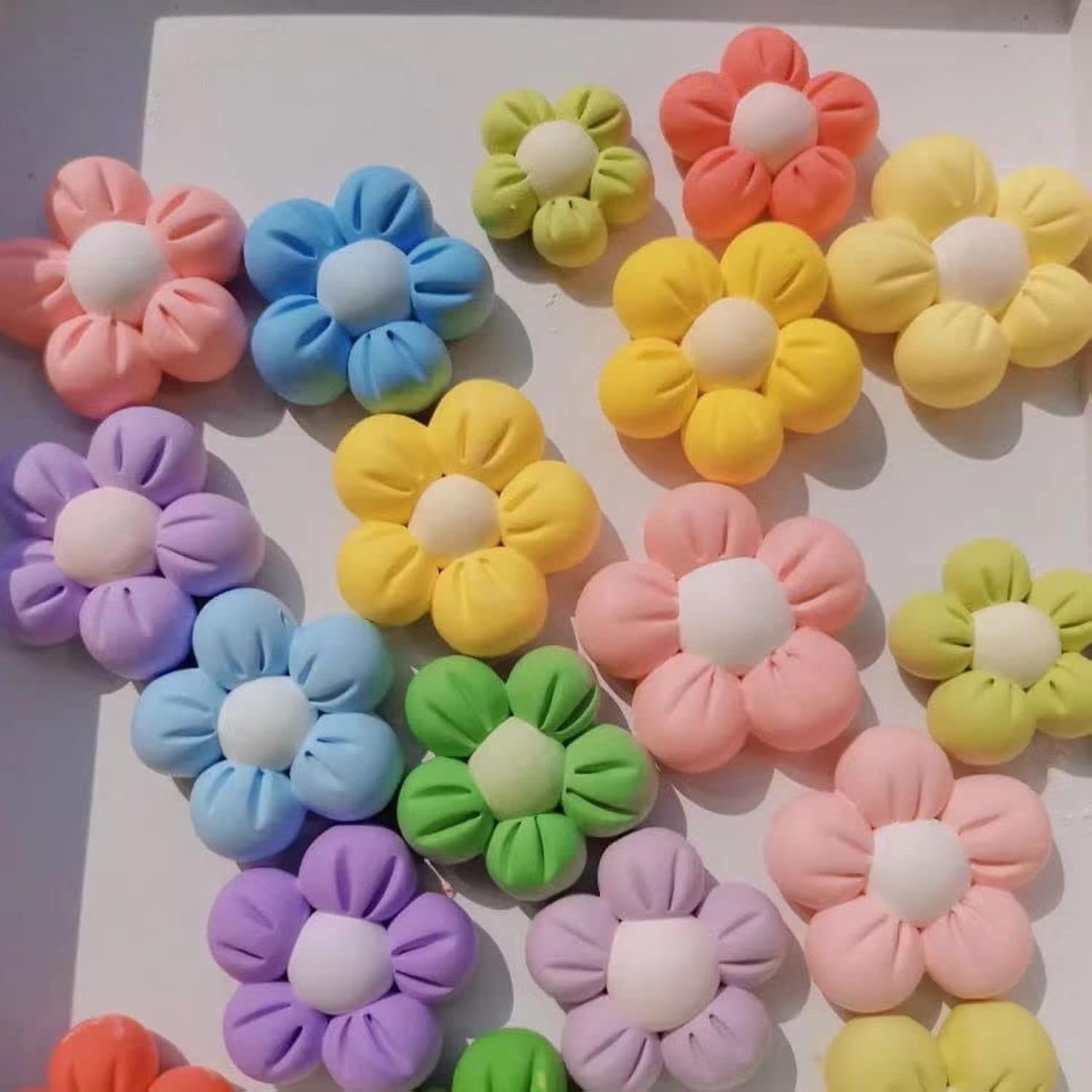 Amazon.com: Yuxuanish 30pcs of DIY Finished Clay Flower,3cm-5cm ...