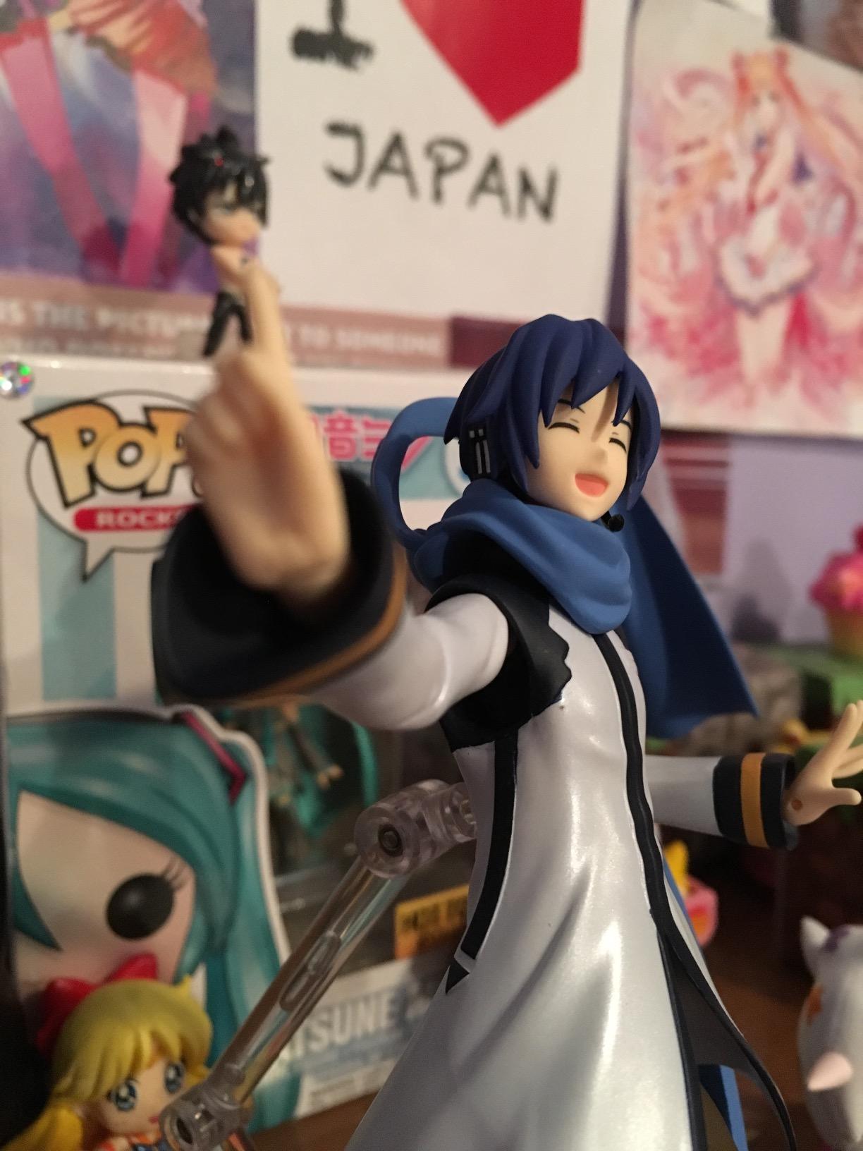 Amazon.com: Good Smile Vocaloid: Kaito Figma Action Figure : Toys & Games