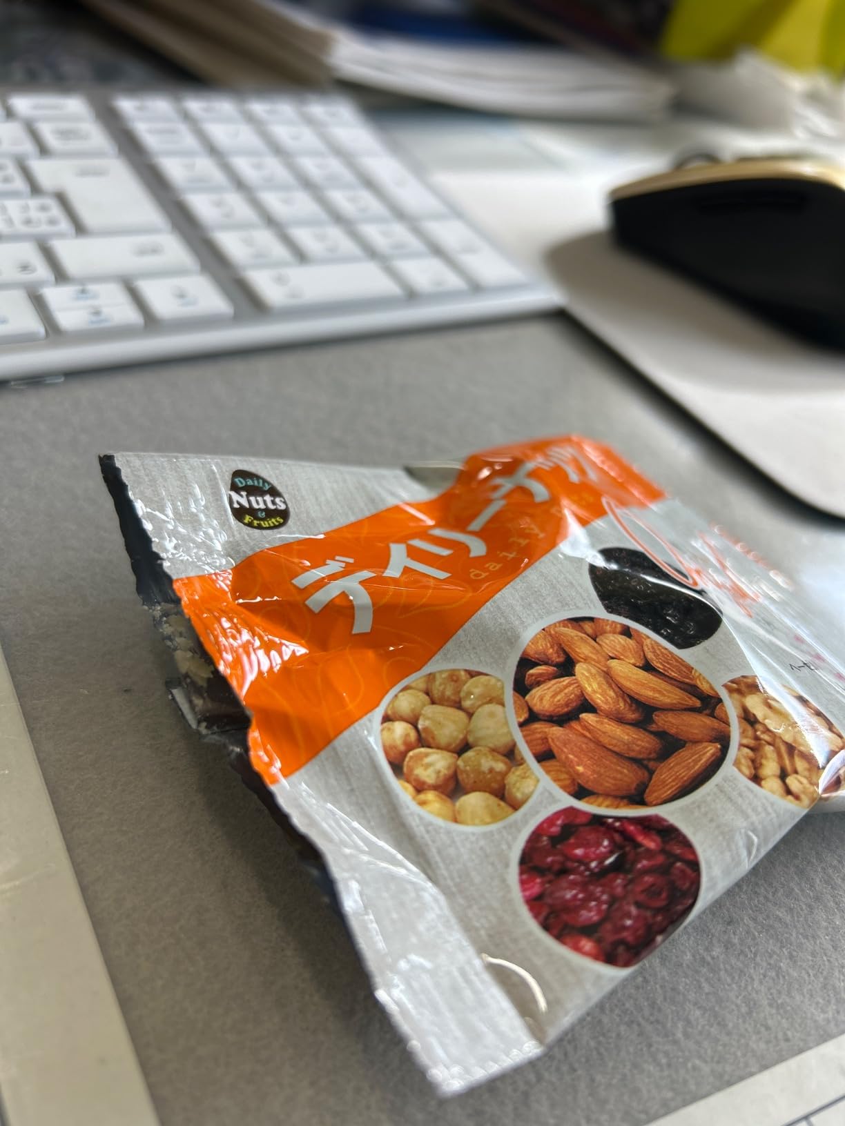 Amazon.co.jp: Daily Nuts, Original Original 2.2 lbs (1 kg) (0.8 oz (25 ...