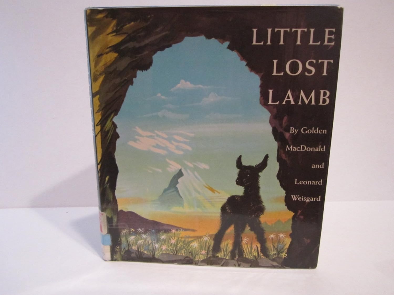 Little Lost Lamb: Golden MacDonald, Leonard Weisgard: Amazon.com: Books