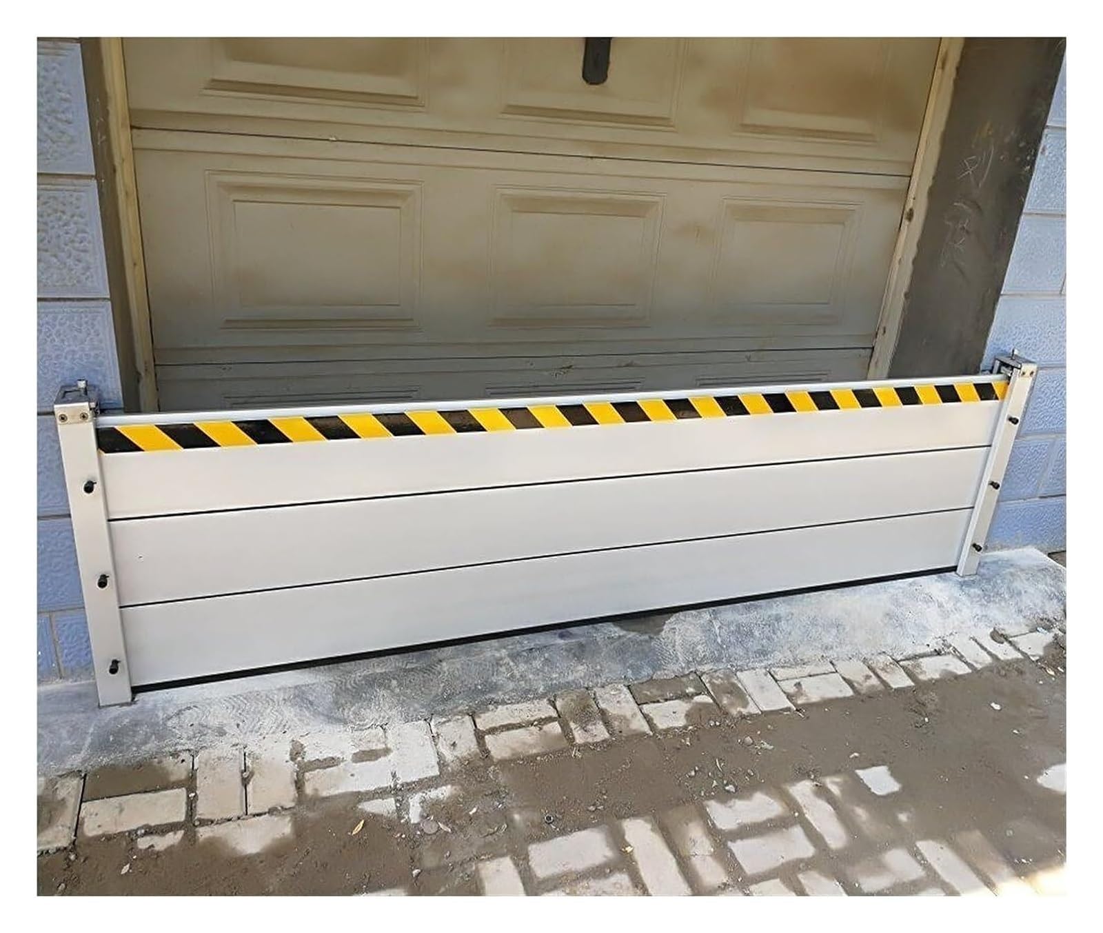 Amazon.com: Heavy Duty Upright Flood Prevention Barriers for Home Doors ...