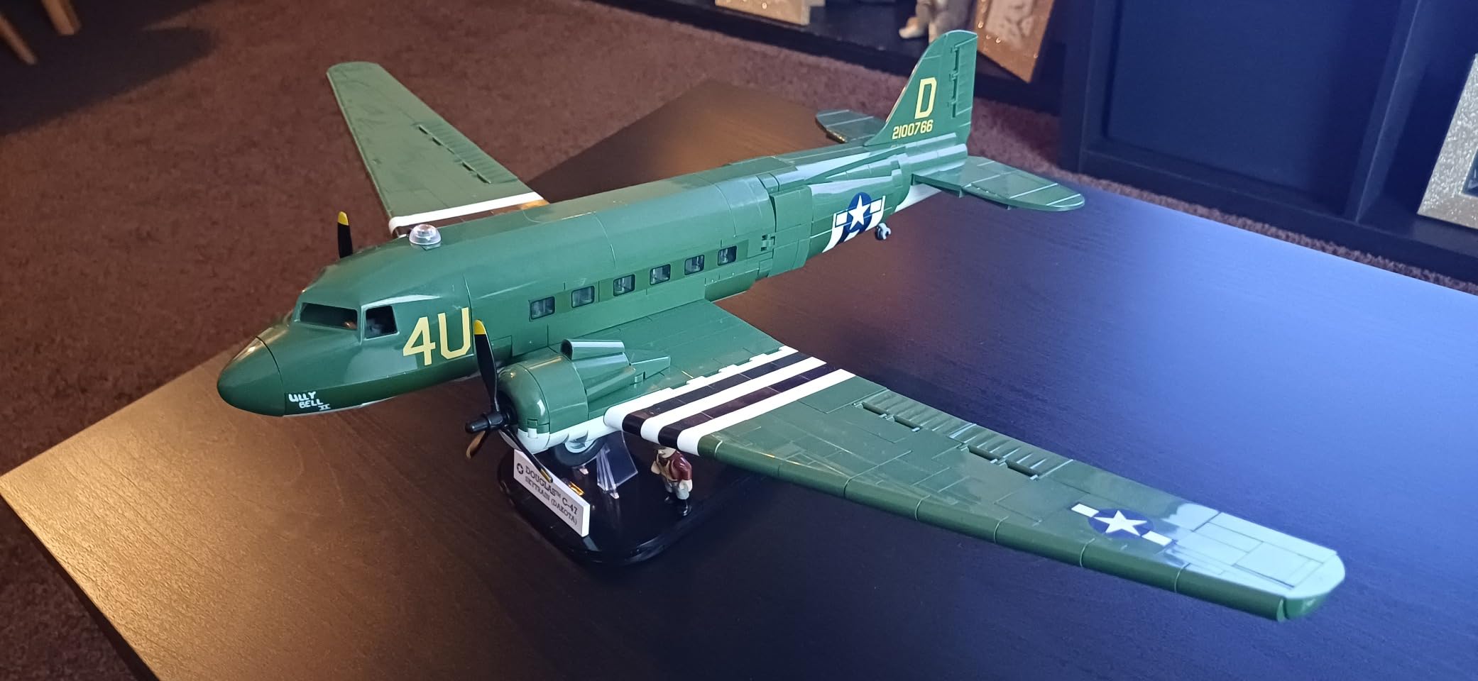 Douglas C-47 Skytrain(Dakota) : Amazon.co.uk: Toys & Games