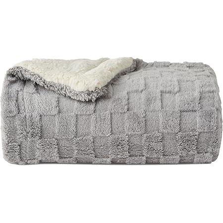Plaid douillet avec texture douce et onirique, extra chaude pour l ...