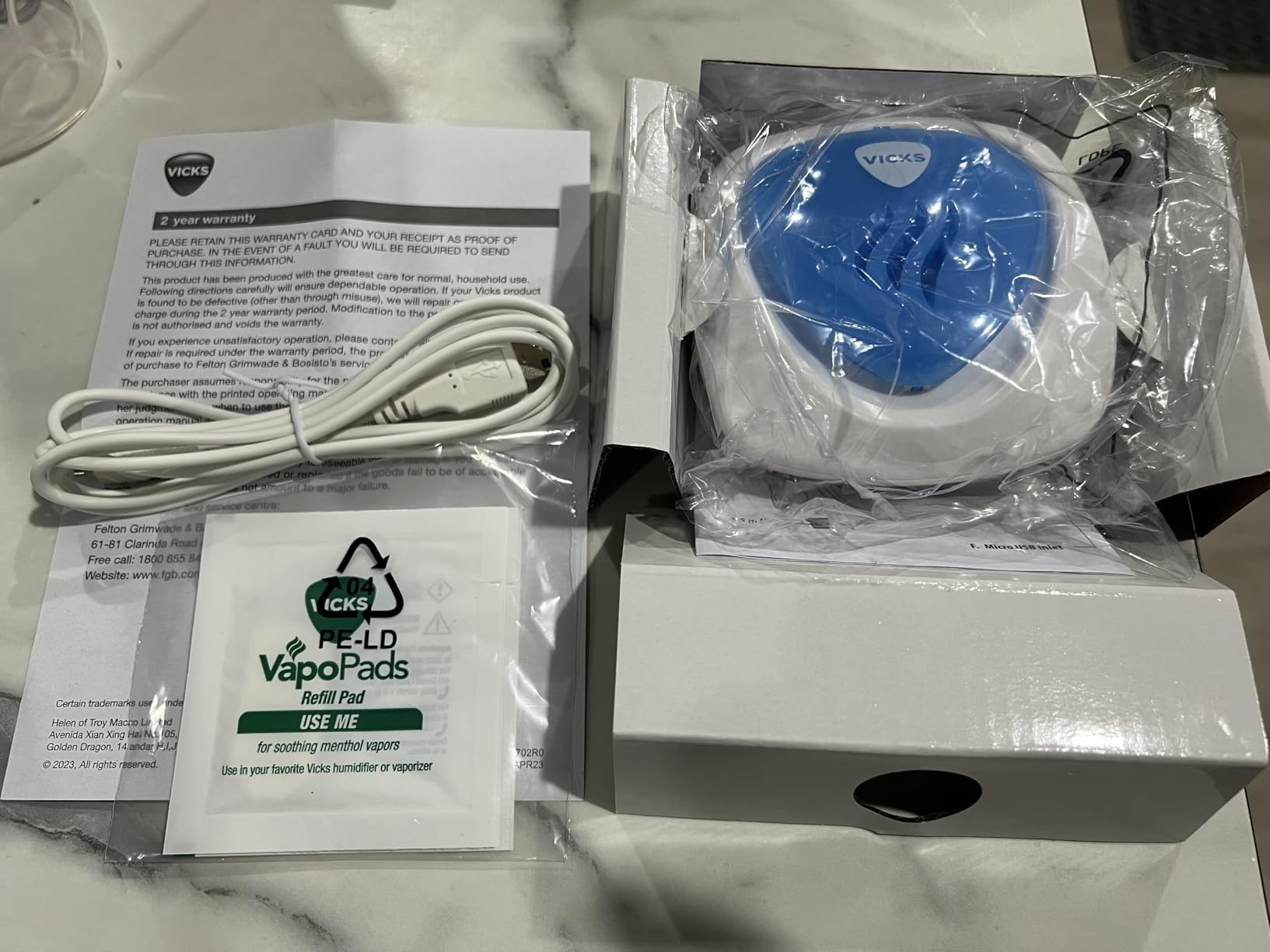 Vicks Portable Waterless Vaporizer, USB power, On/Off nightlight, Use ...