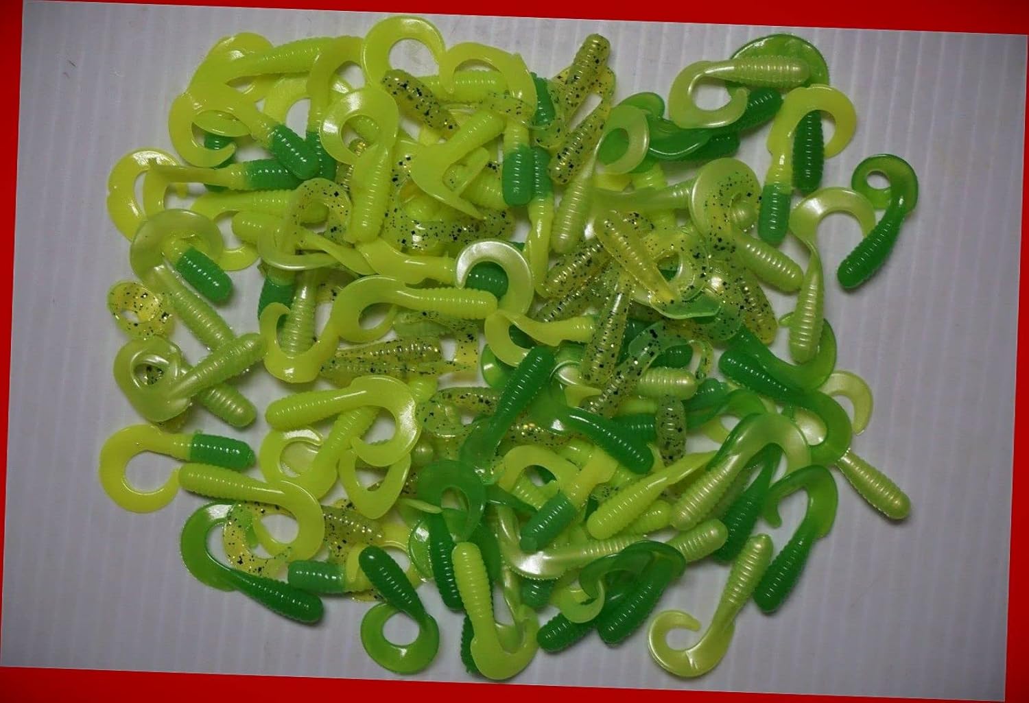 Amazon.com: 100 Curly Tail Grubs 1 1/2" Panfish Plastic Fishing Lures ...