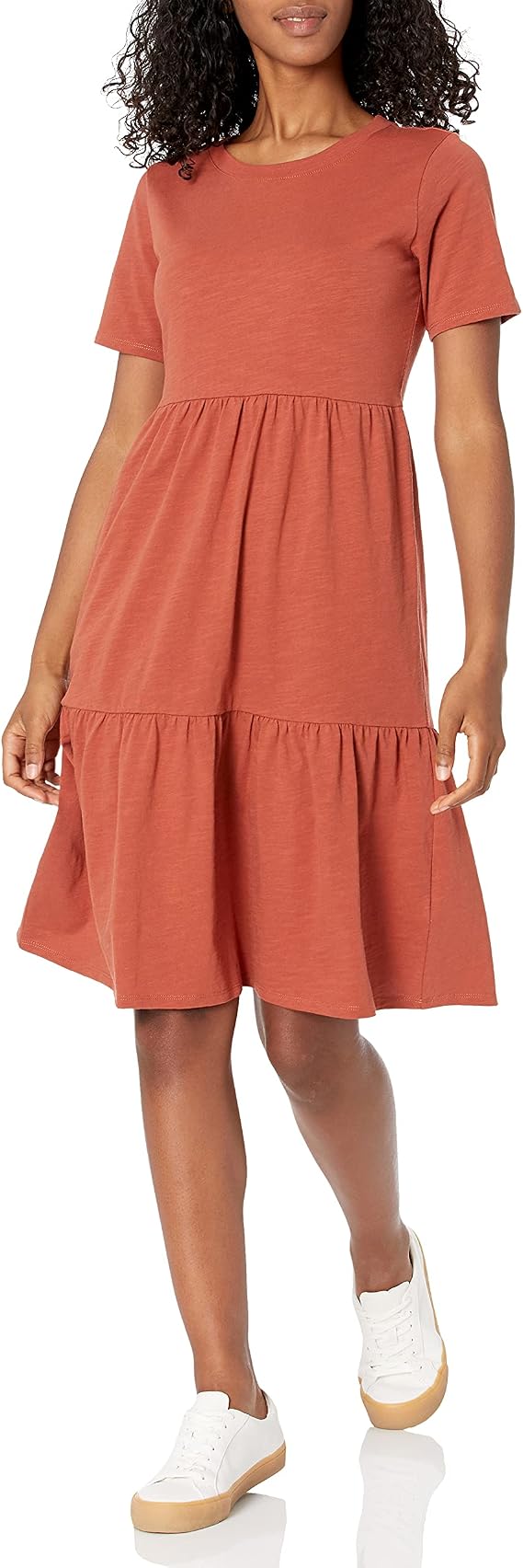 Amazon Essentials Women's Short-Sleeve Crewneck Tiered Dress : Amazon ...