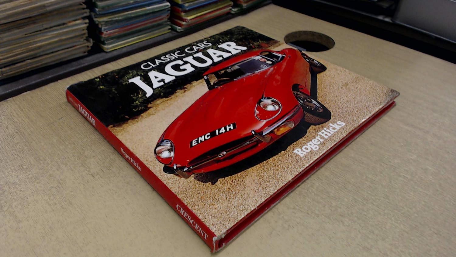 Jaguar: Roger Hicks: 9780517405581: Amazon.com: Books