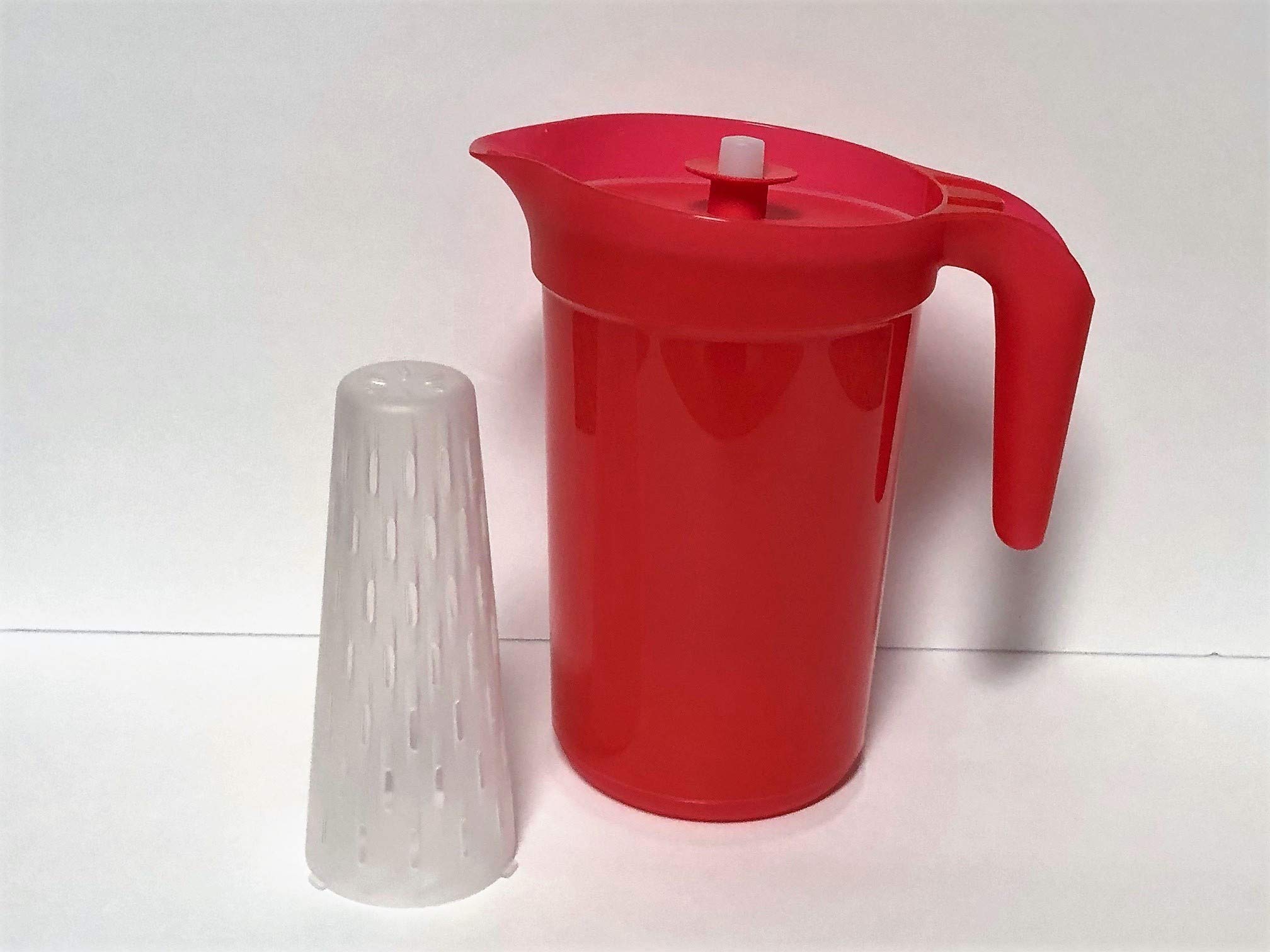 Amazon.com: Tupperware Red 2 Quart Infusion Pitcher : Home & Kitchen