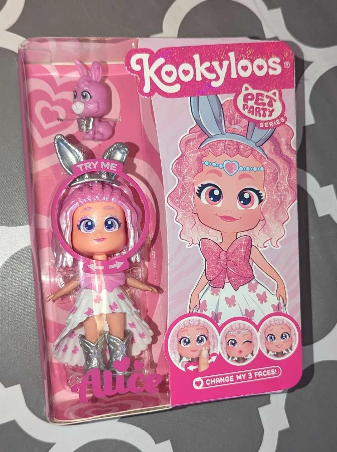 KOOKYLOOS Pet Party ALICE – Alice doll with rabbit pet. Includes Alice ...