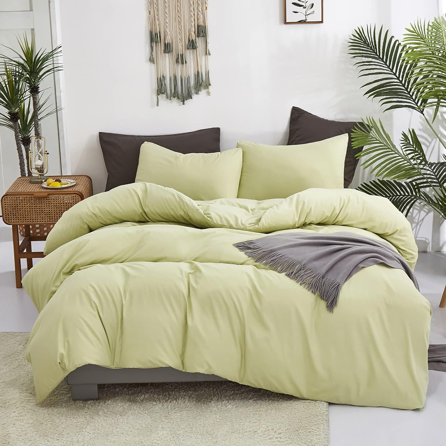 Amazon.com: Luxlovery Sage Green Comforter Set Queen Cream Green ...