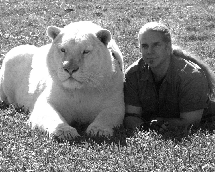 Amazon.com: Bhagavan "Doc" Antle: books, biography, latest update