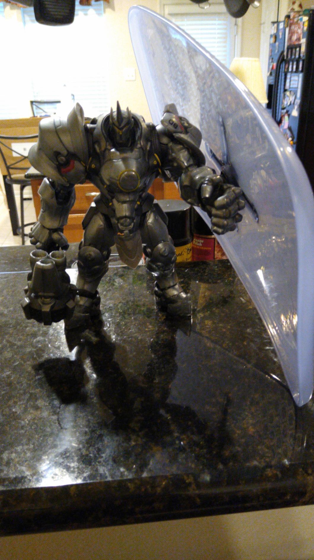 Amazon.com: Hasbro Overwatch Ultimates Series Reinhardt 6" Collectible ...