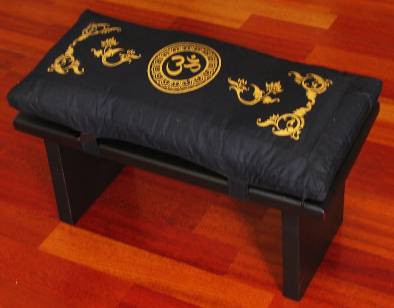 Amazon.com : Seiza Kneeling Meditation Bench & Cushion Set - "Om In ...