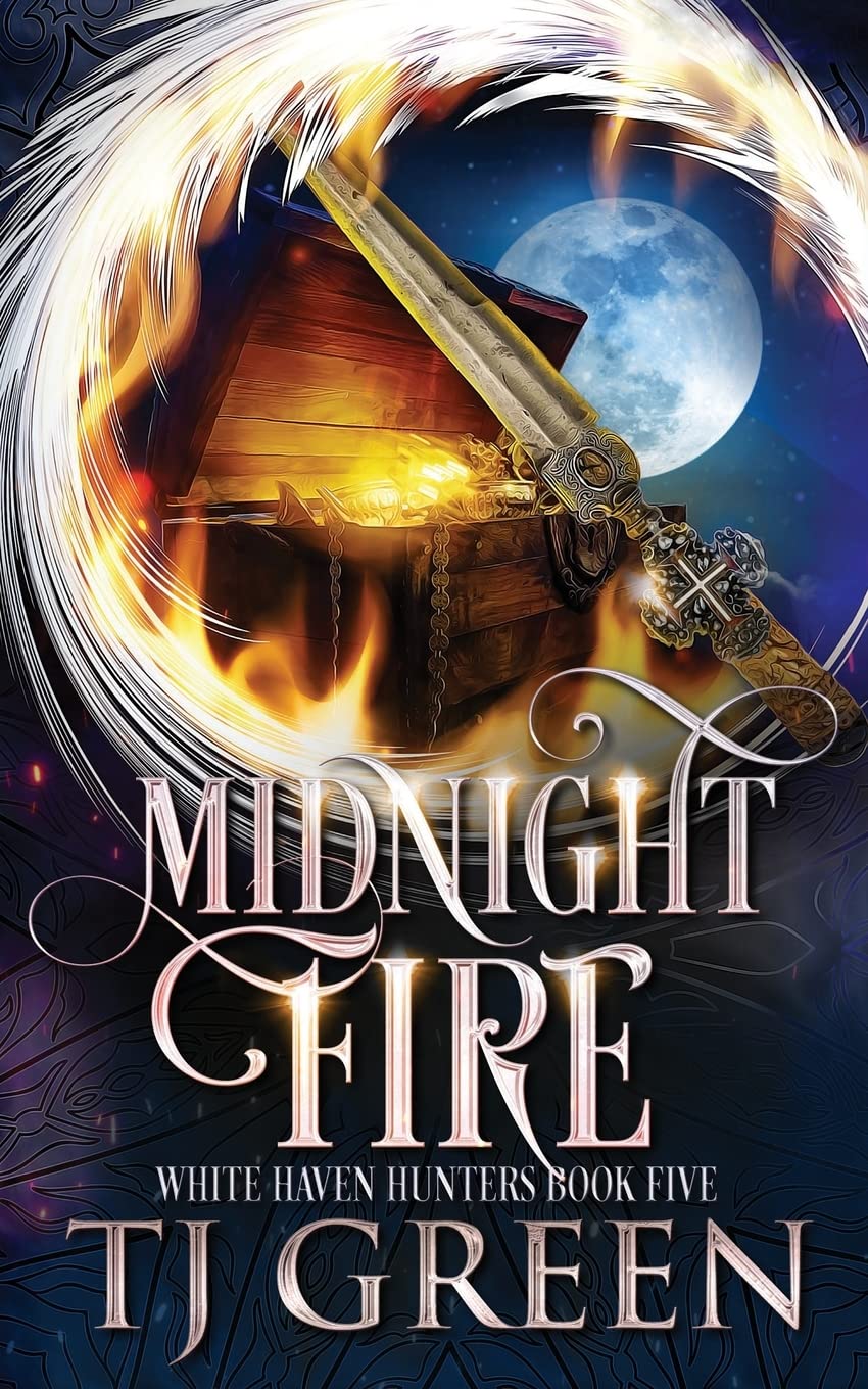 Midnight Fire (White Haven Hunters): Green, TJ: 9781990047534: Amazon ...