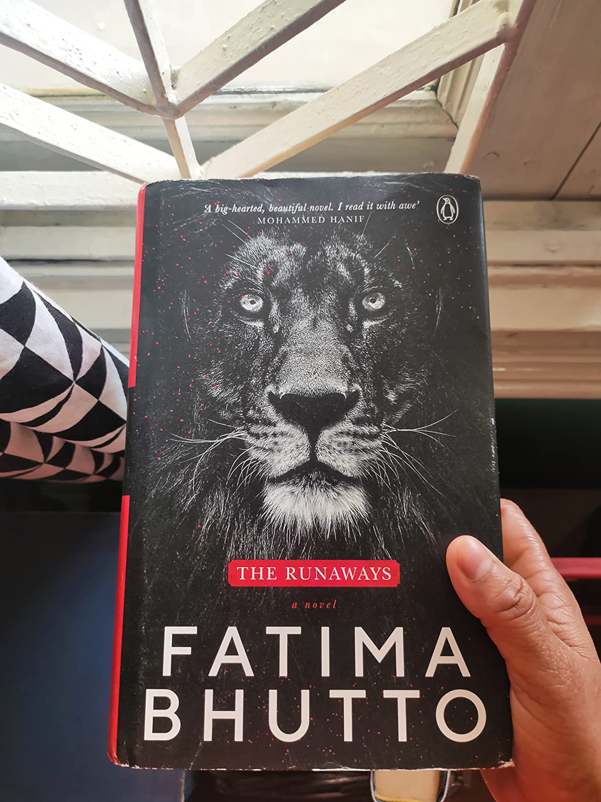 The Runaways eBook : Bhutto, Fatima: Amazon.in: Kindle Store