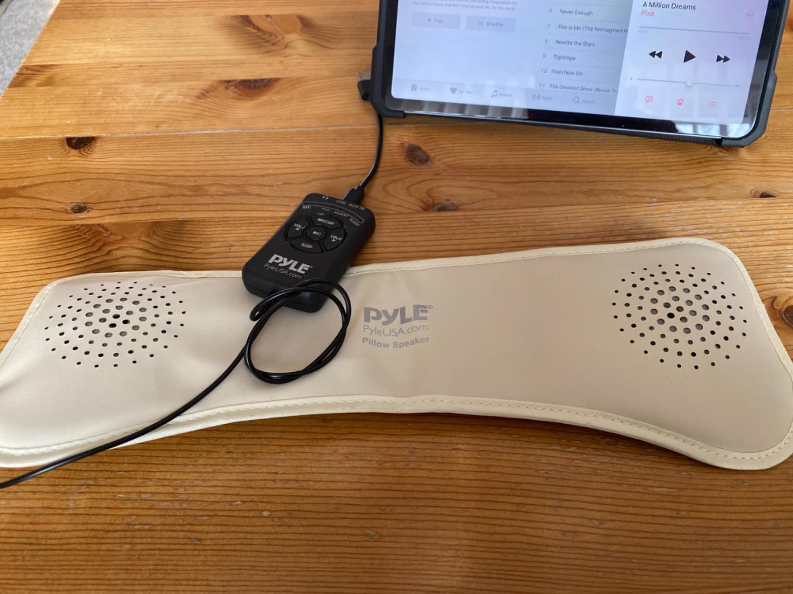 Amazon.com: Pyle PPSP18 Bluetooth Pillow Speaker, Rechargeable Portable ...