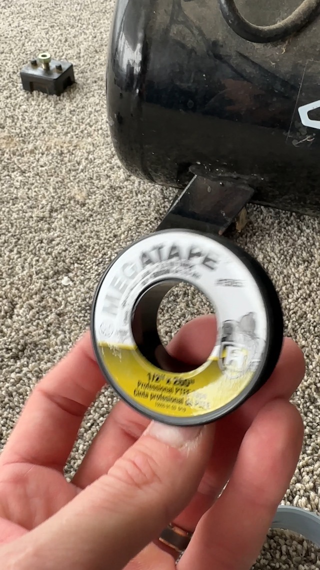 Watch Hercules Megatape Thread Tape Review on Amazon Live