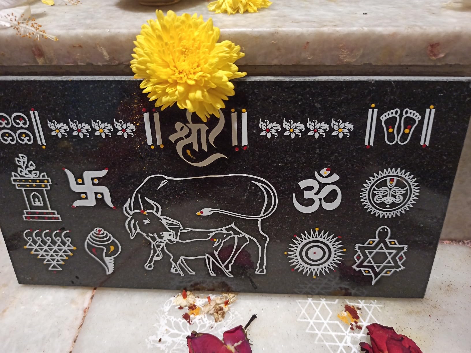 Buy CHITRASHILA Handcrafted Chaitrangan Rangoli Designs on Granite ...