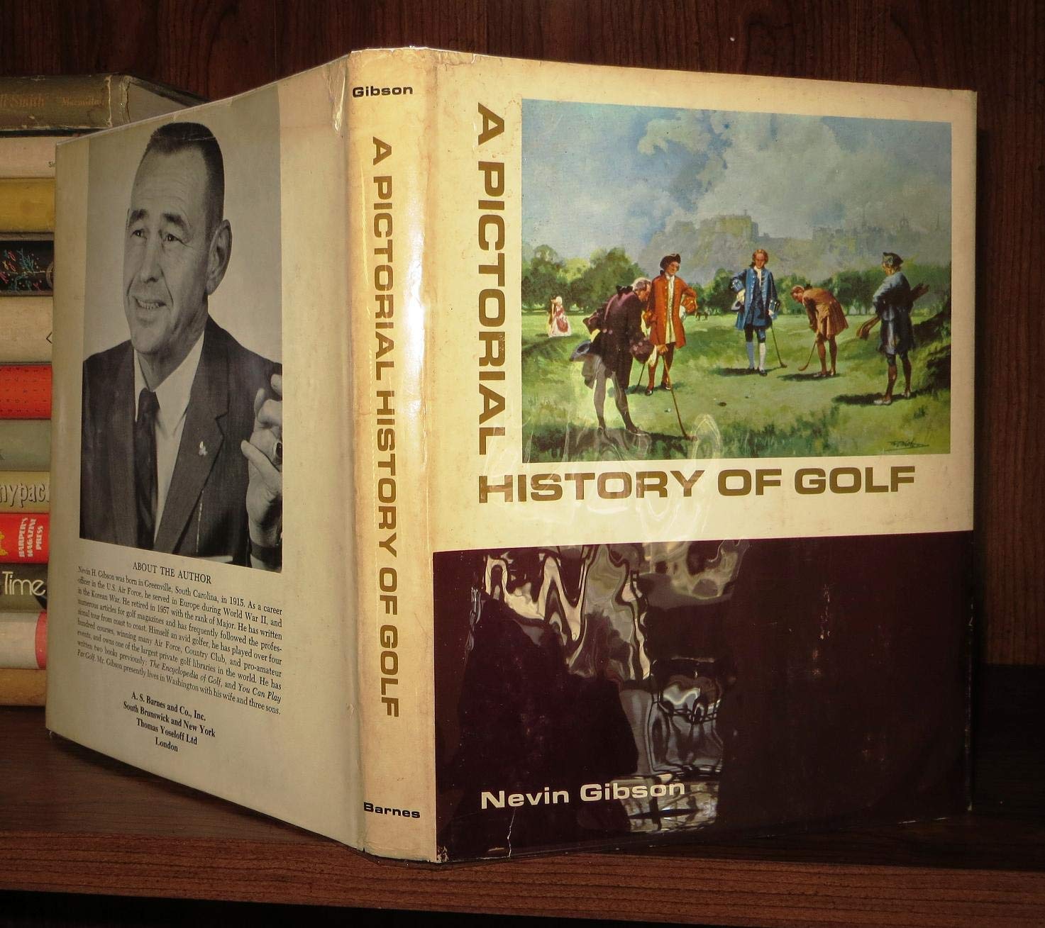 A Pictorial History of Golf: GIBSON, Nevin: 9780498067709: Amazon.com ...