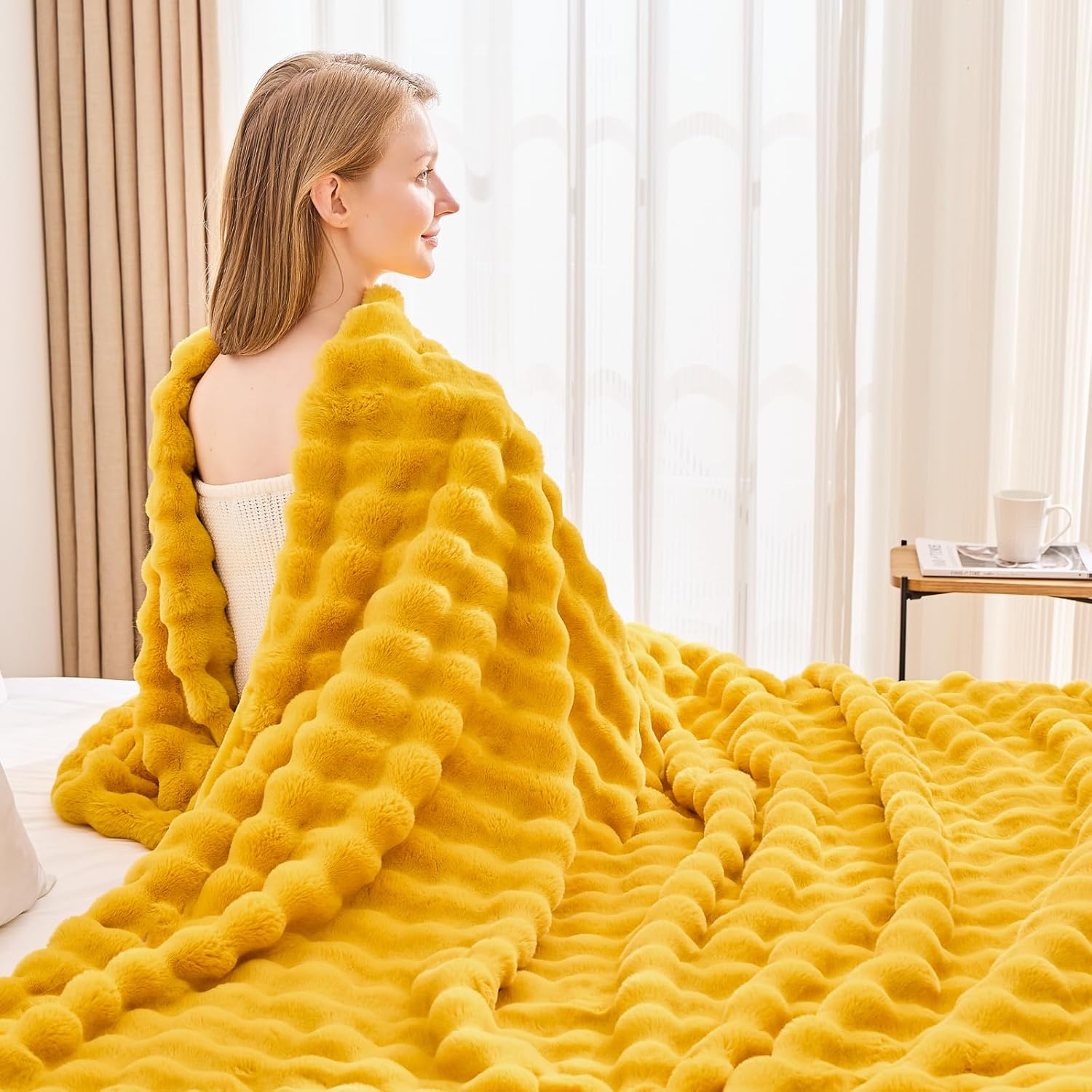 Amazon.com: NEWCOSPLAY Faux Fur Throw Blanket Mustard Yellow Bubble ...