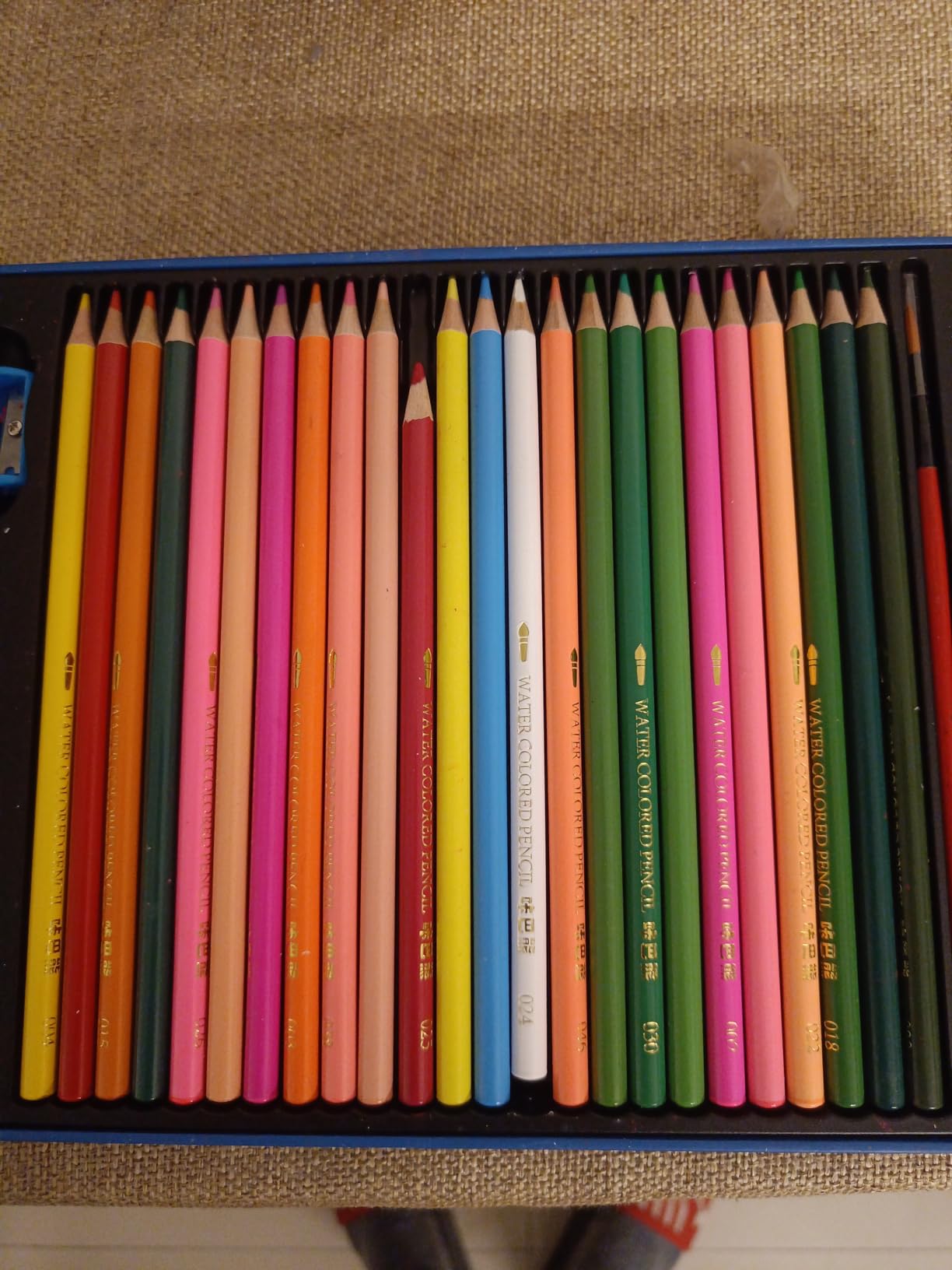 LAEMENOZ Hexagonal Colored Pencils Set with Sharpener and Boxes, Soft ...