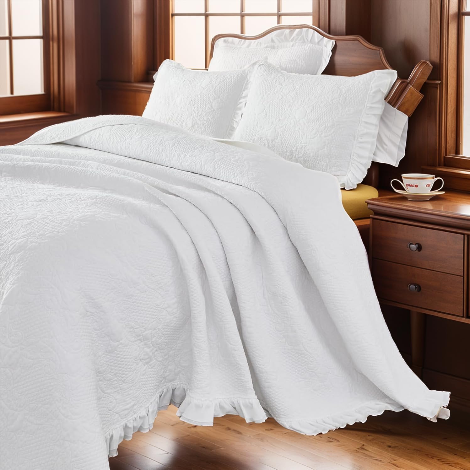 Amazon.com: Brandream White Quilt Set Queen Size Cotton Bedspreads ...