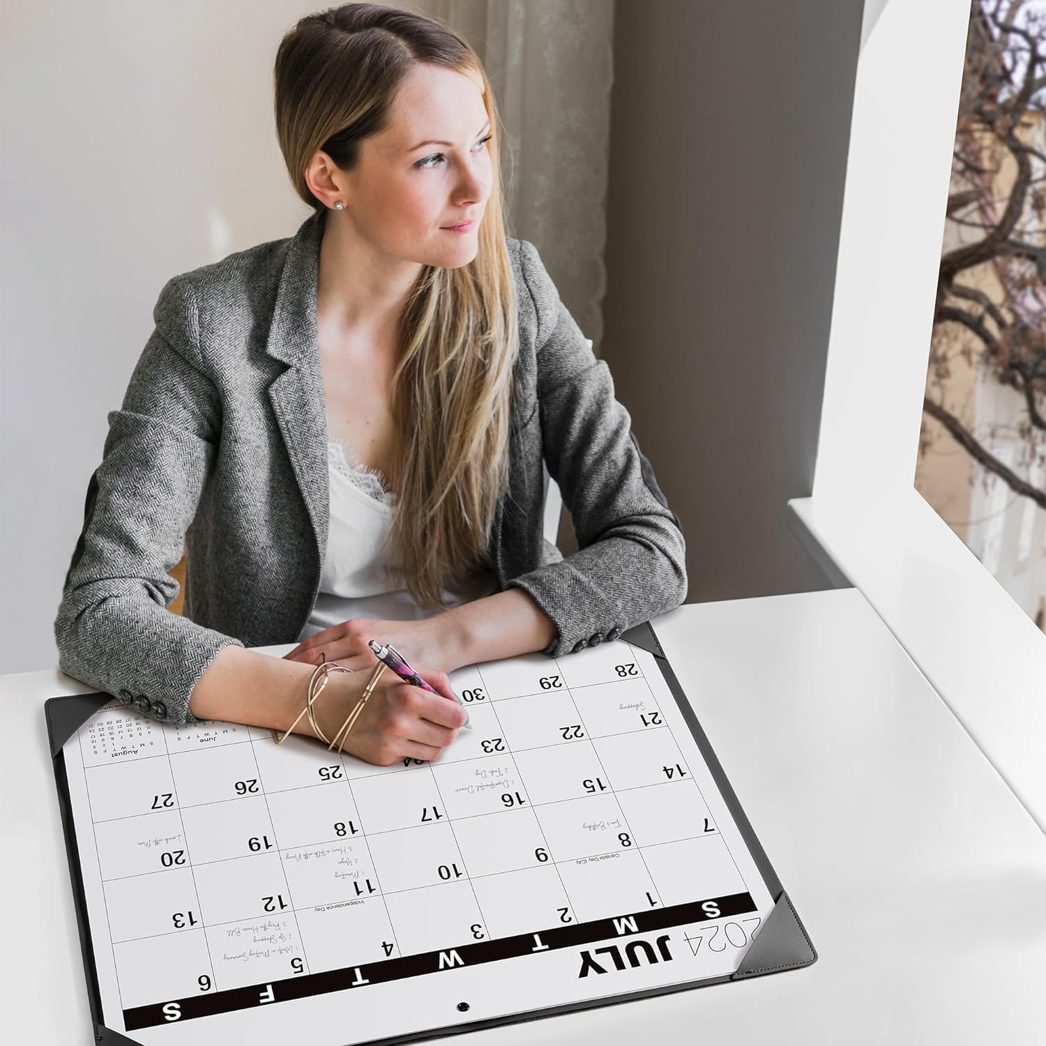 Snapklik.com : Nekmit Desk Calendar July 2024-2025, Large Print Desk ...