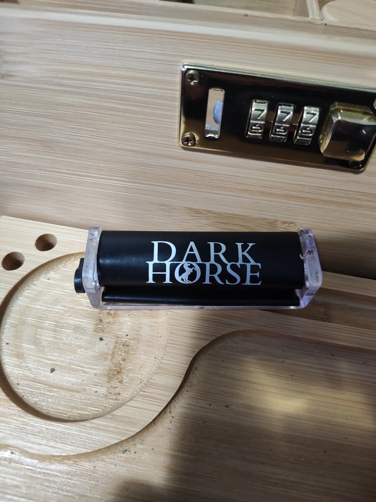 Amazon.com: Dark Horse 1 1/4 Size Cigarette Roller 78mm Hemp Rolling ...