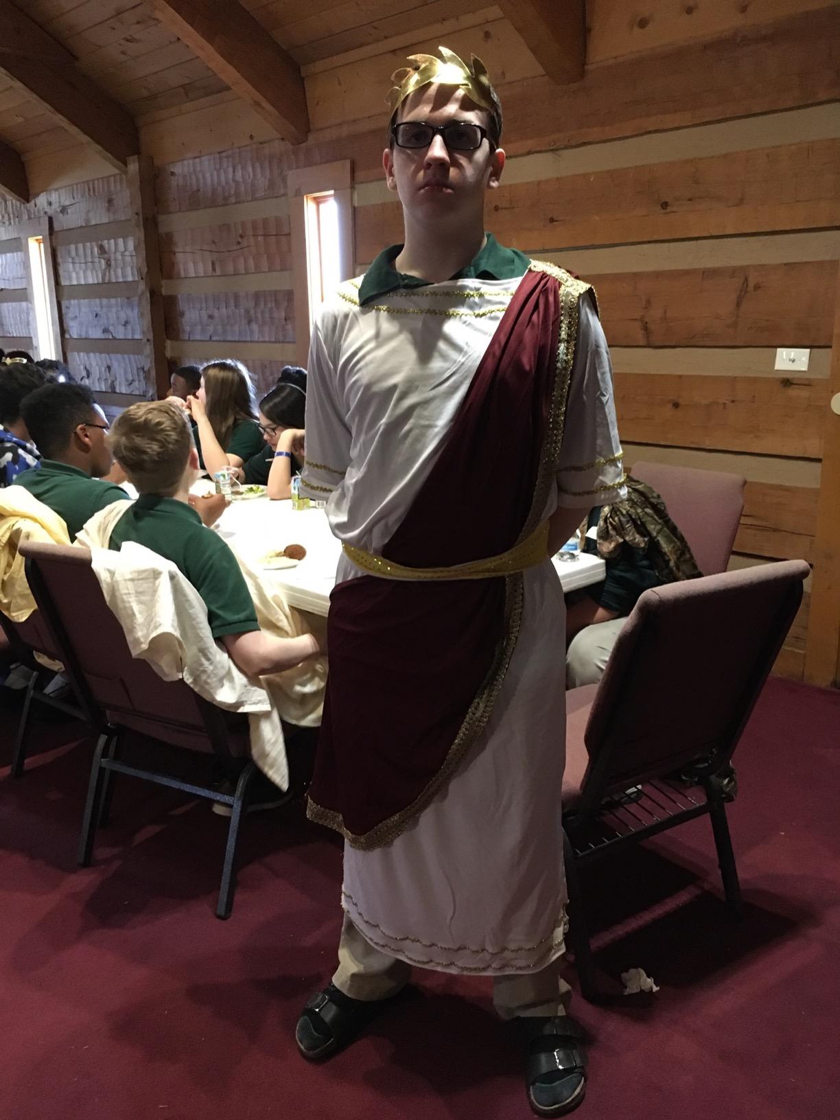 Amazon.com: EraSpooky Disfraz de fiesta romana de Toga César para ...