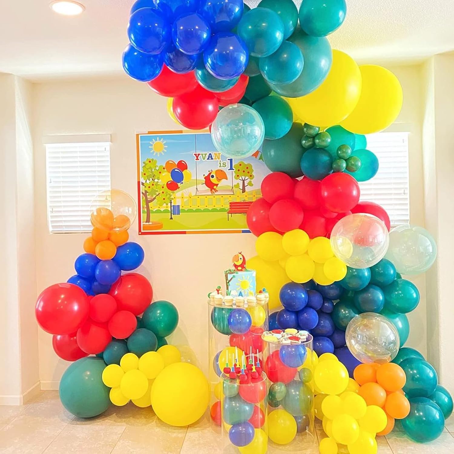 BloonKing Globos de colores brillantes mixtos de 12 pulgadas 126 globos ...
