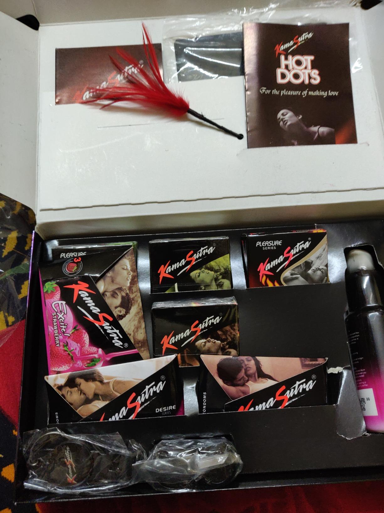 Kama Sutra Honeymoon Surprise Pack - 24 Condoms : Amazon.in: Health & Personal Care