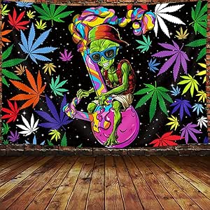Amazon.com: Viajar Trippy Weed Marijuana Tapestry Cool Alien Marijuana ...
