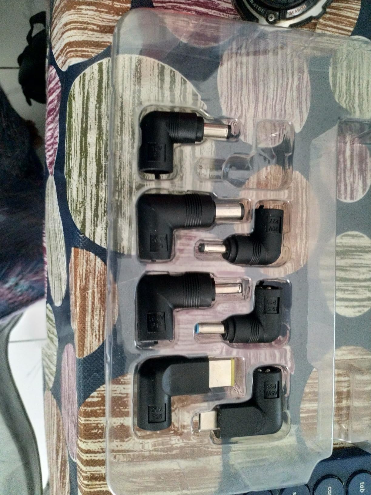 Artis 65Watt Universal Laptop Adapter with 8 Interchangeable Connector ...