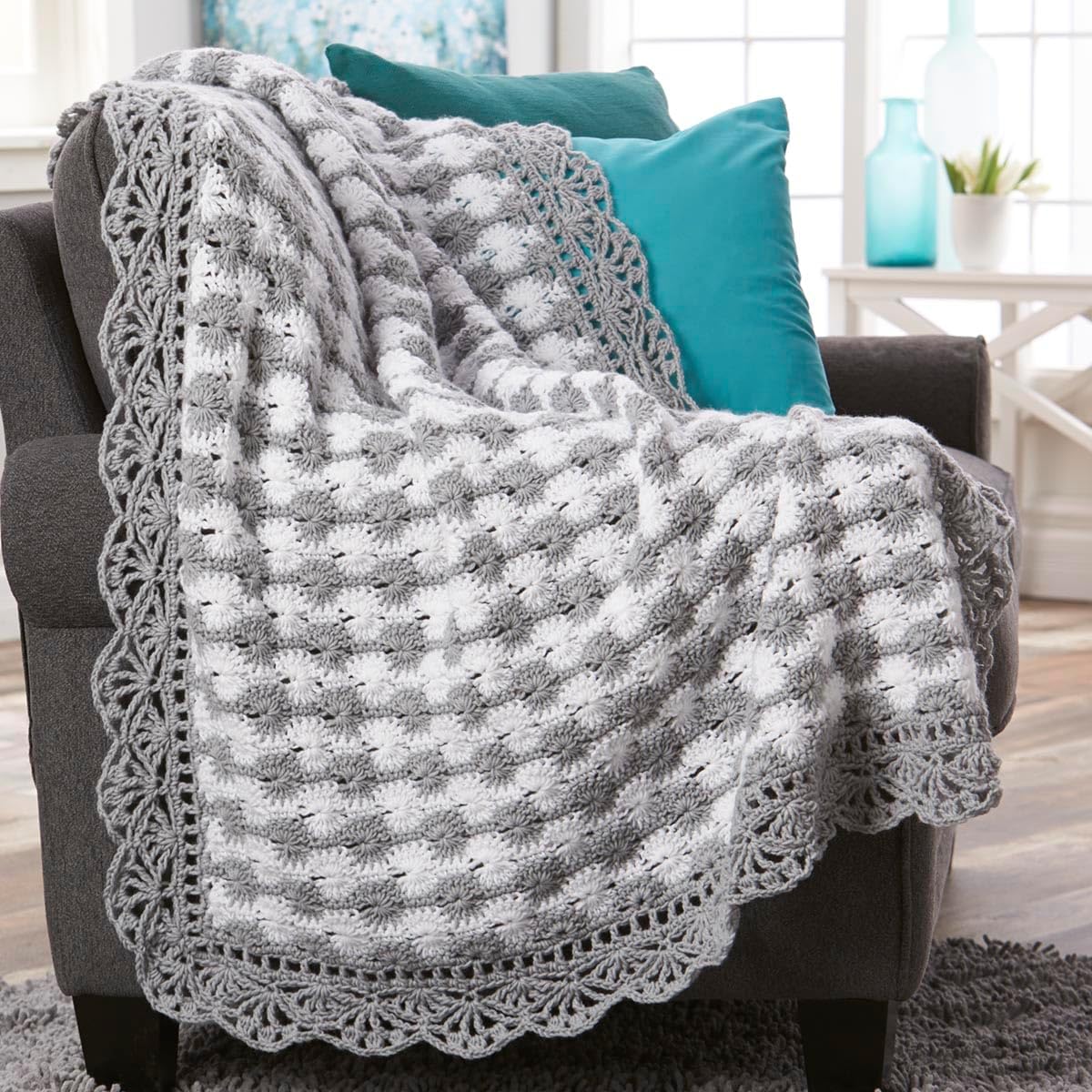 Amazon.com: Herrschners Amaryliss Holiday Afghan Crochet Kit